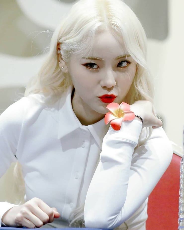 Picture of Jinsoul