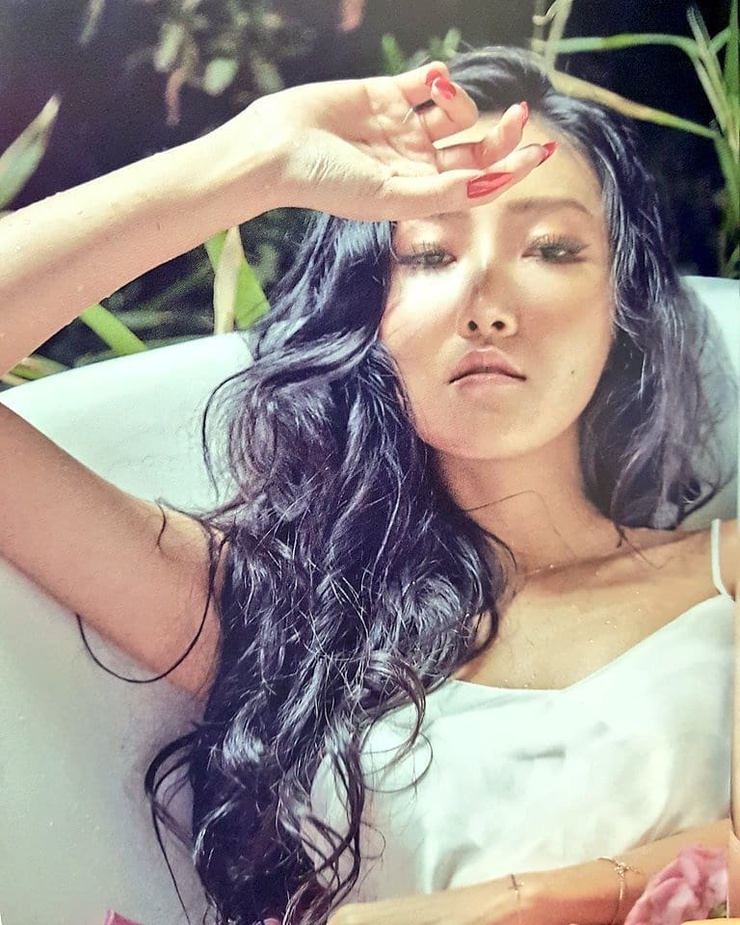 Hwasa picture