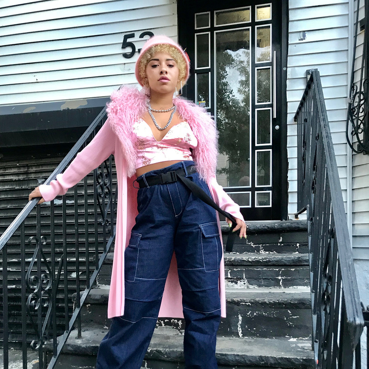 Picture of Lee Velvet