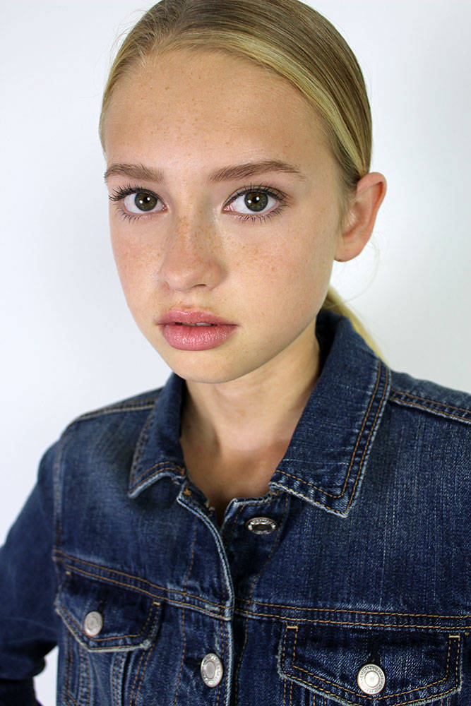 Cari Flowers picture