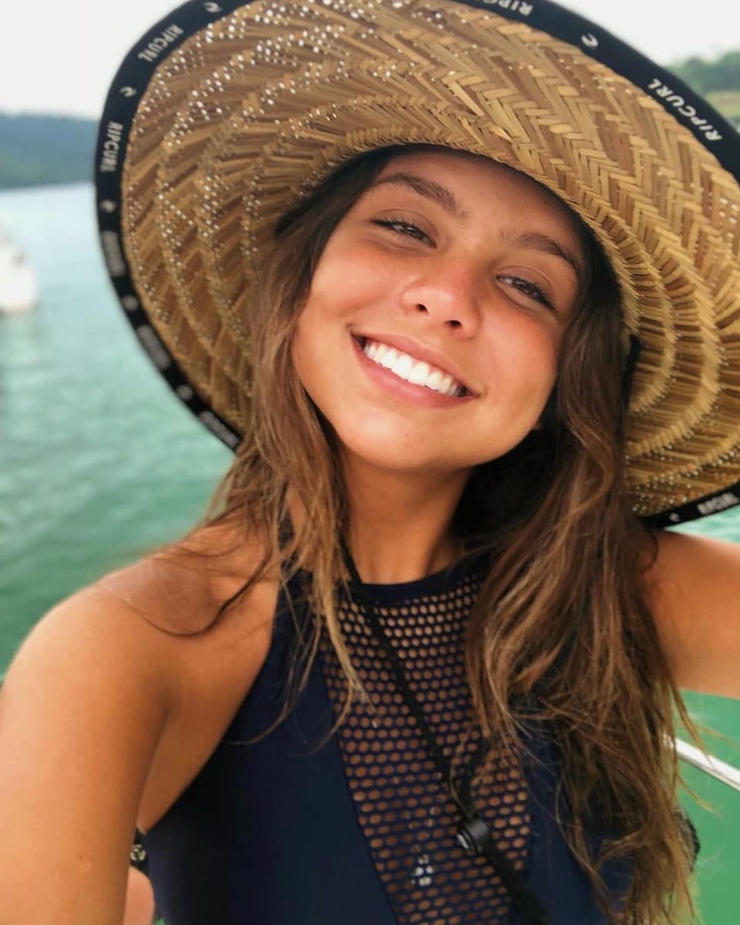 Bruna Carvalho image