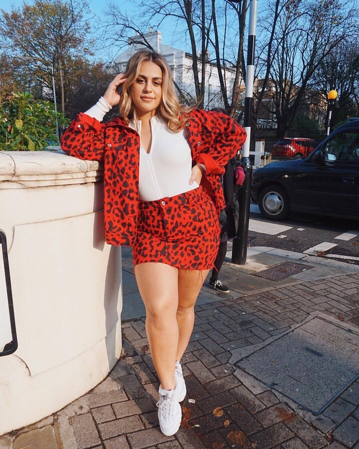 Ayesha Perry-Iqbal picture