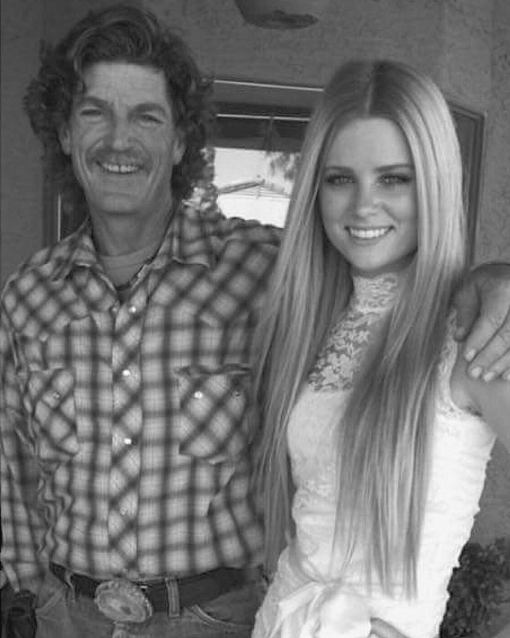 Picture of Allison Holton