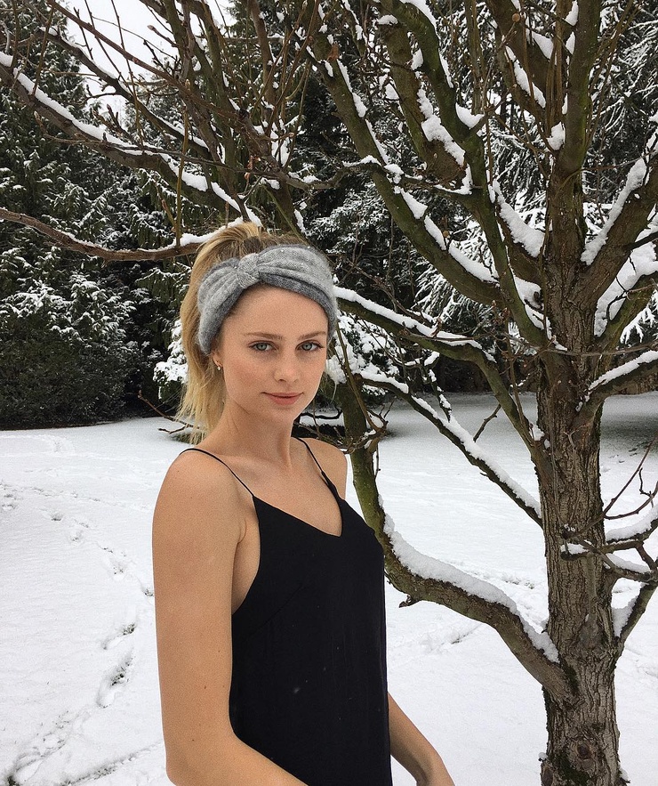 Picture of Allison Holton