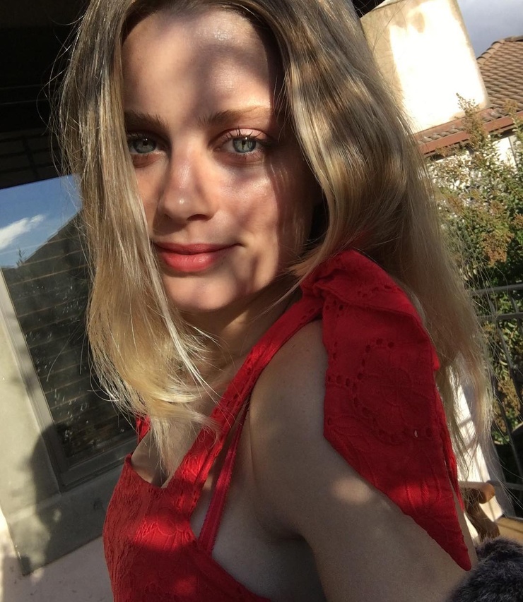 Allison Holton picture