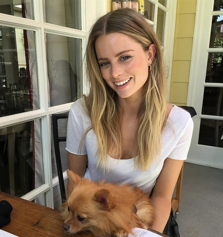 Picture of Allison Holton