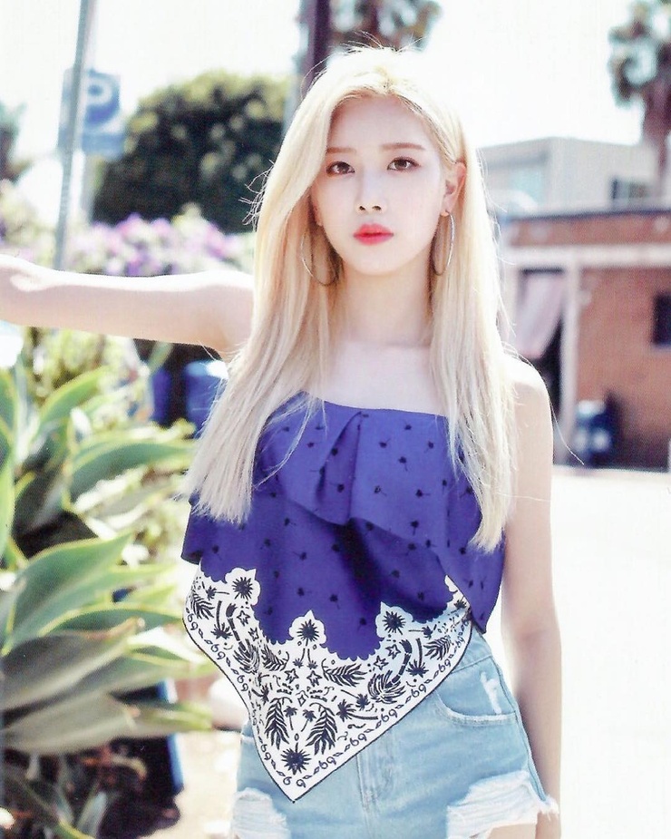 Picture of Kim Lip