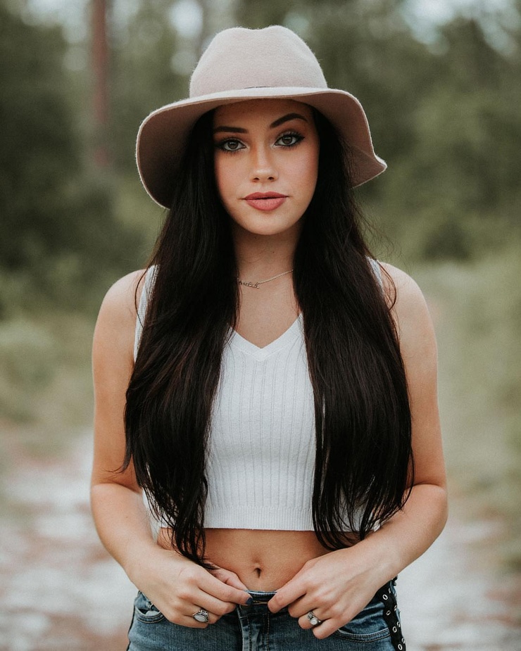 Listal - List the stuff you love! Movies, TV, music, games and books