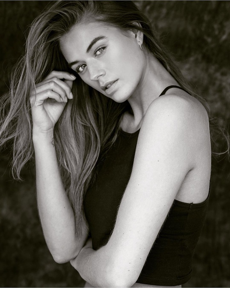 Picture of Arabella Chi