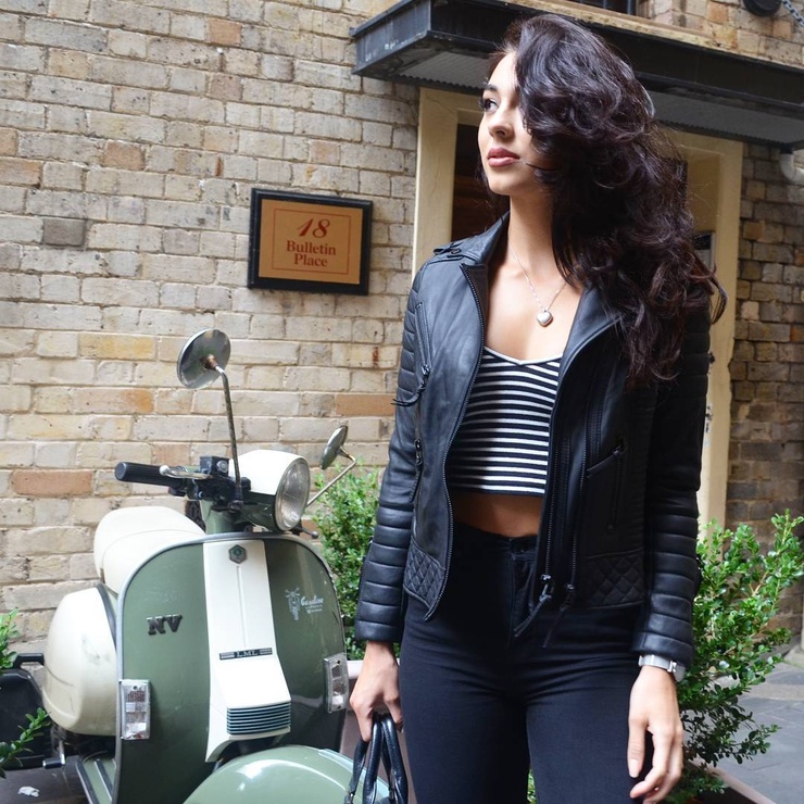 Picture of Danielle Robertson