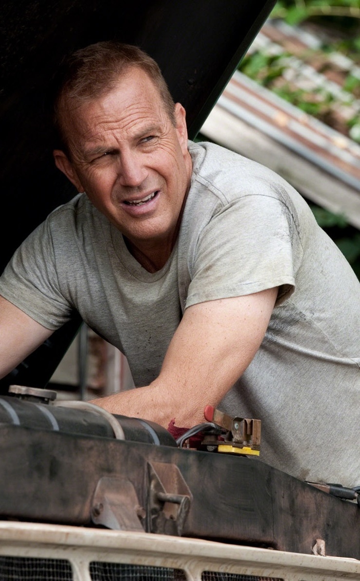 Picture of Jonathan Kent (Kevin Costner)