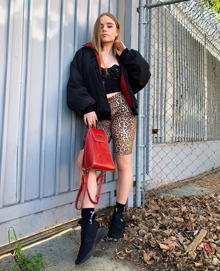 Picture of Lexee Smith