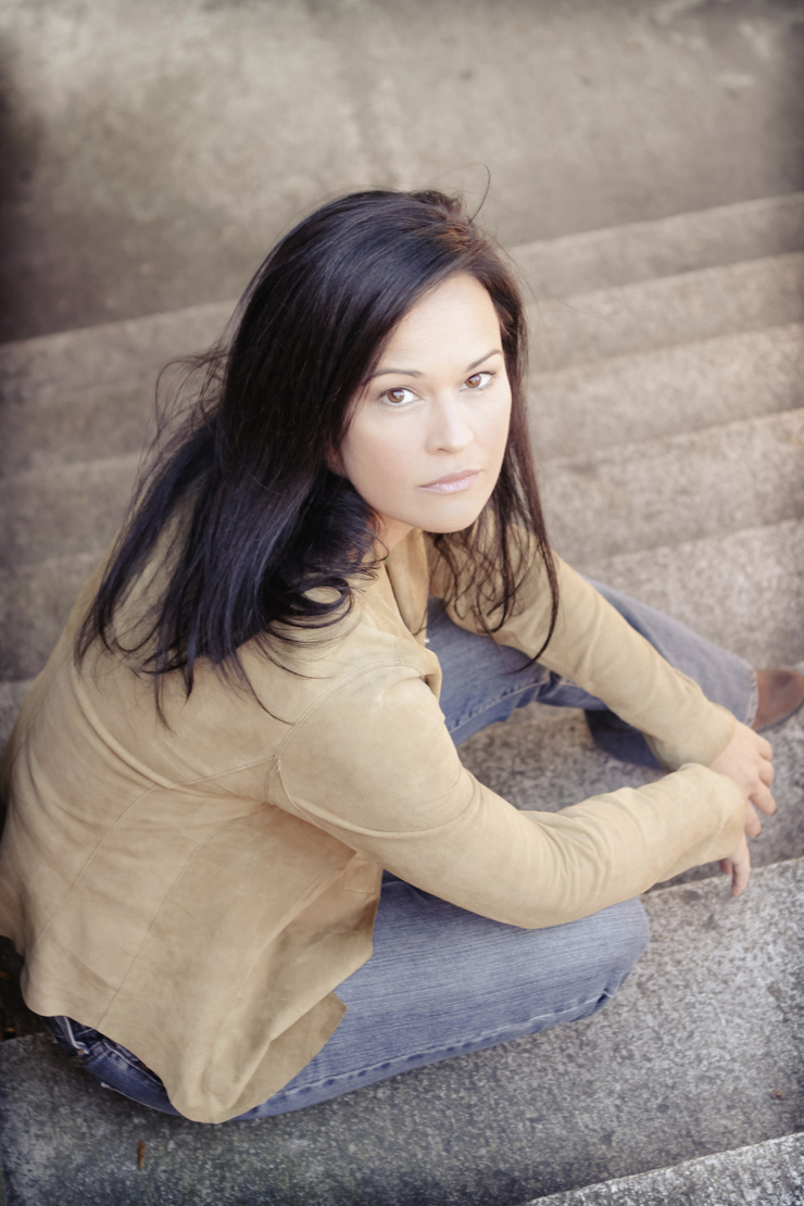 Picture of Sydney Penny