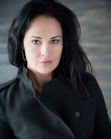 Picture of Sydney Penny