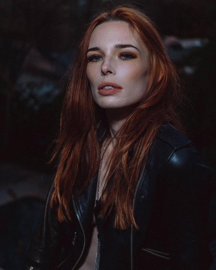 Picture of Chloe Dykstra