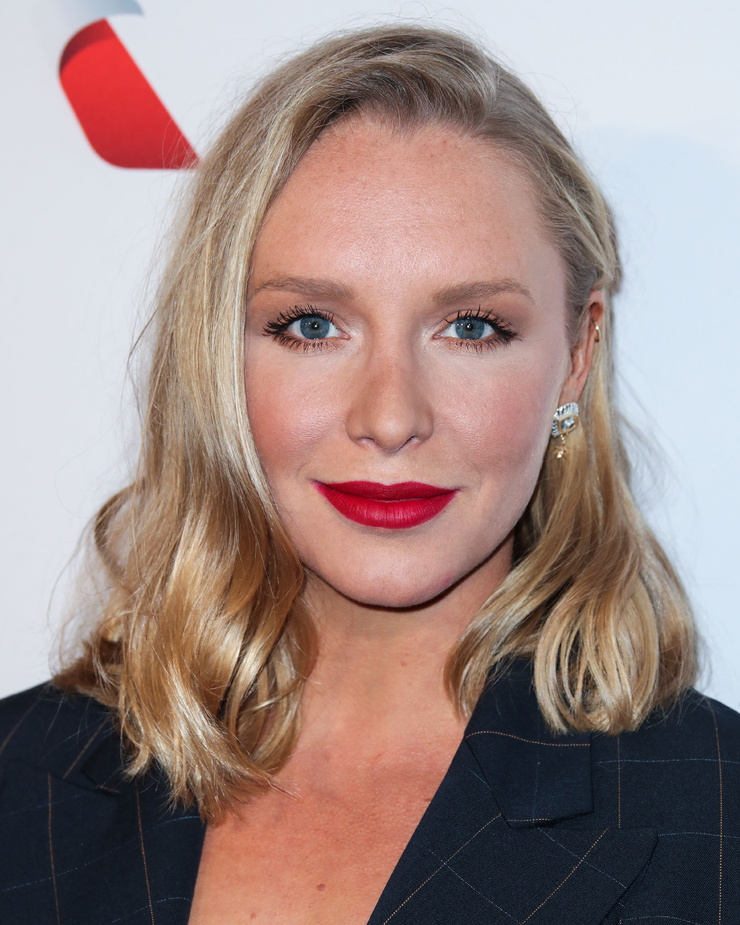 Picture of Annie Starke