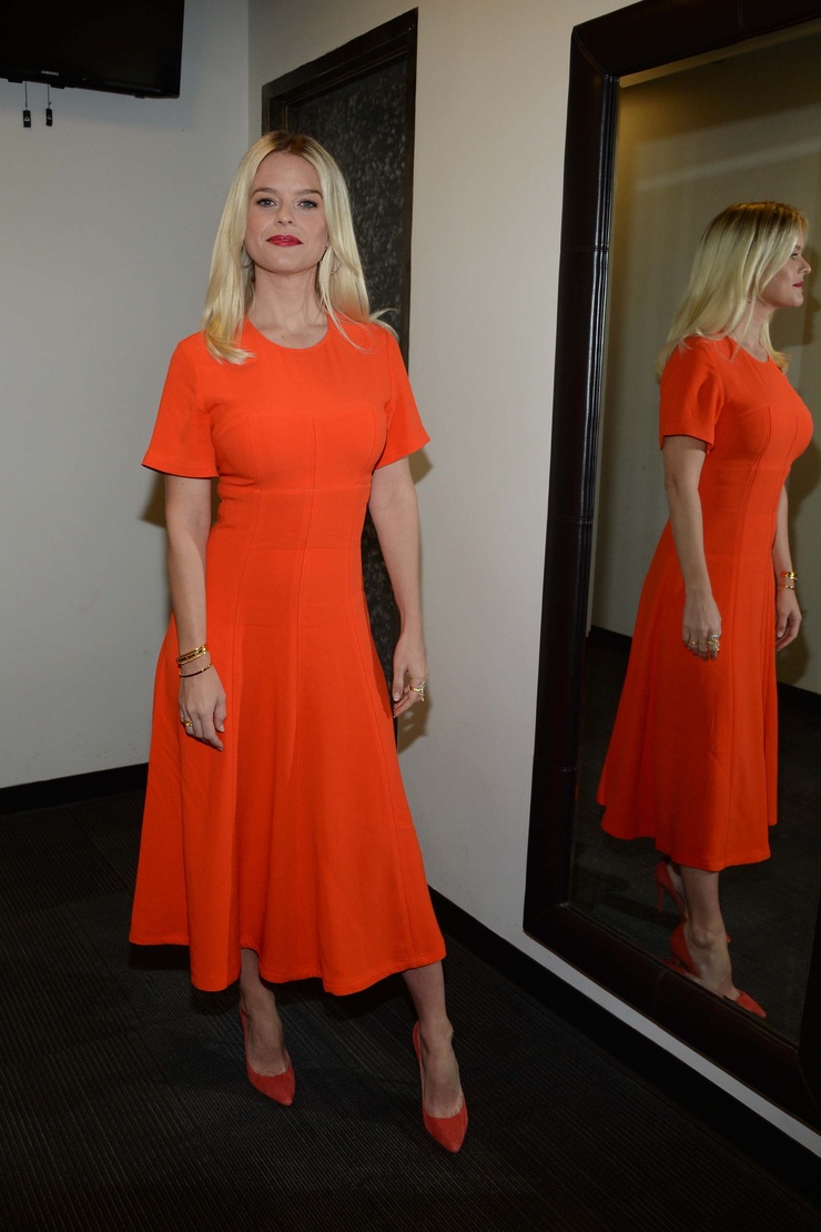 Picture of Alice Eve