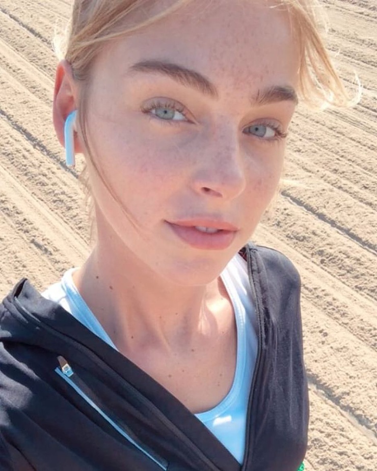 Picture of Elizabeth Turner.