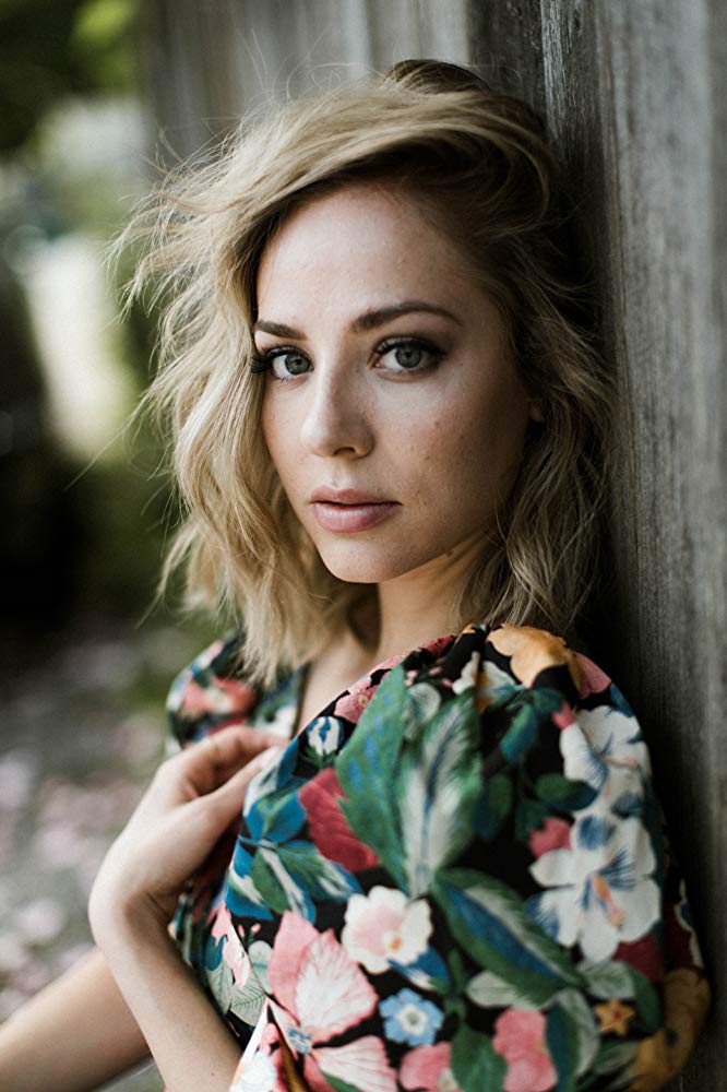 Picture of MacKenzie Porter
