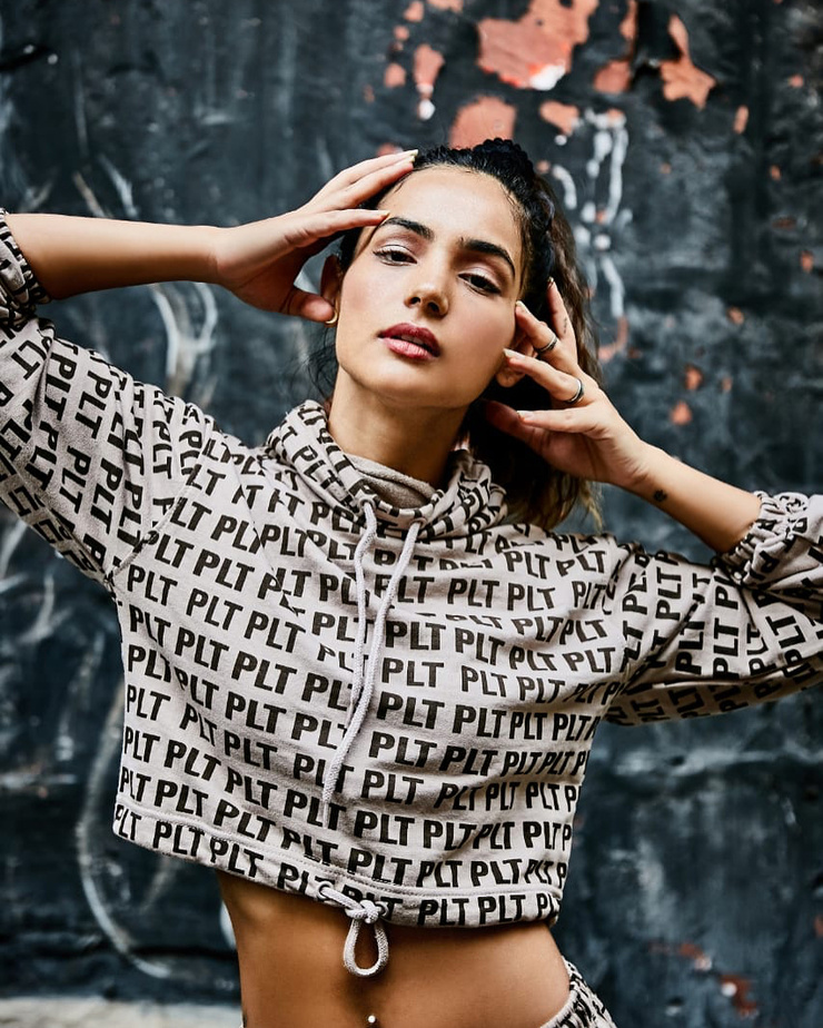 Kat Kristian image