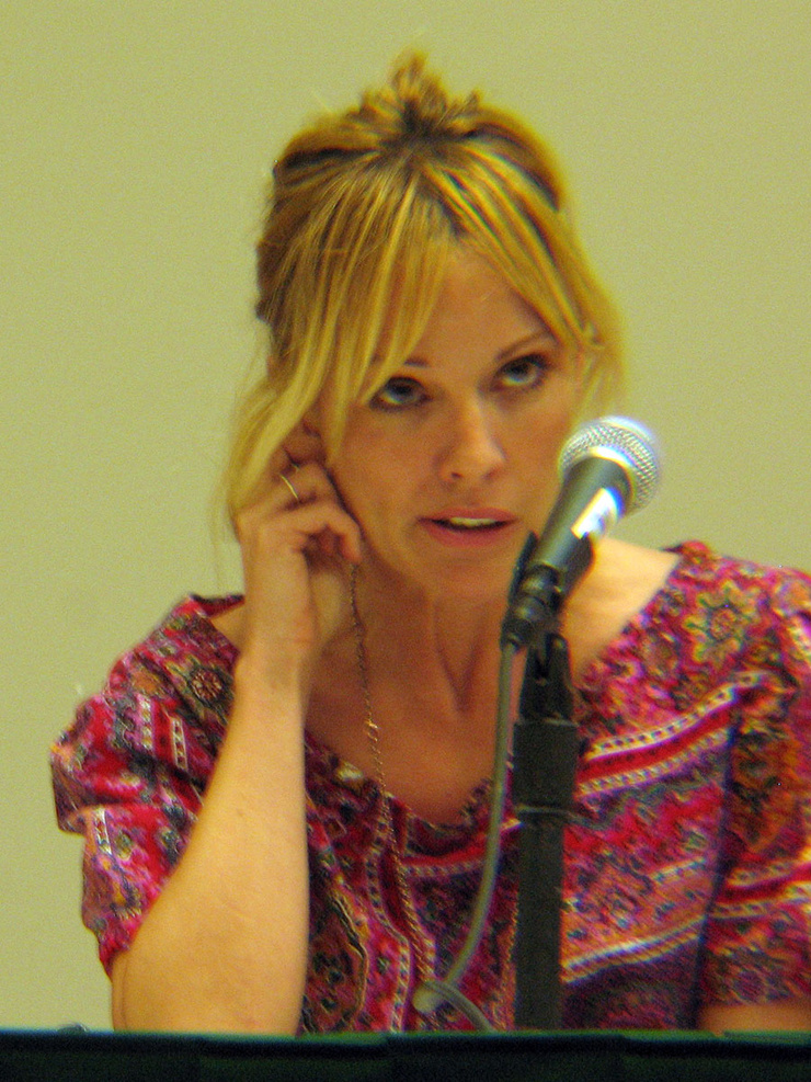 Picture of Emma Caulfield