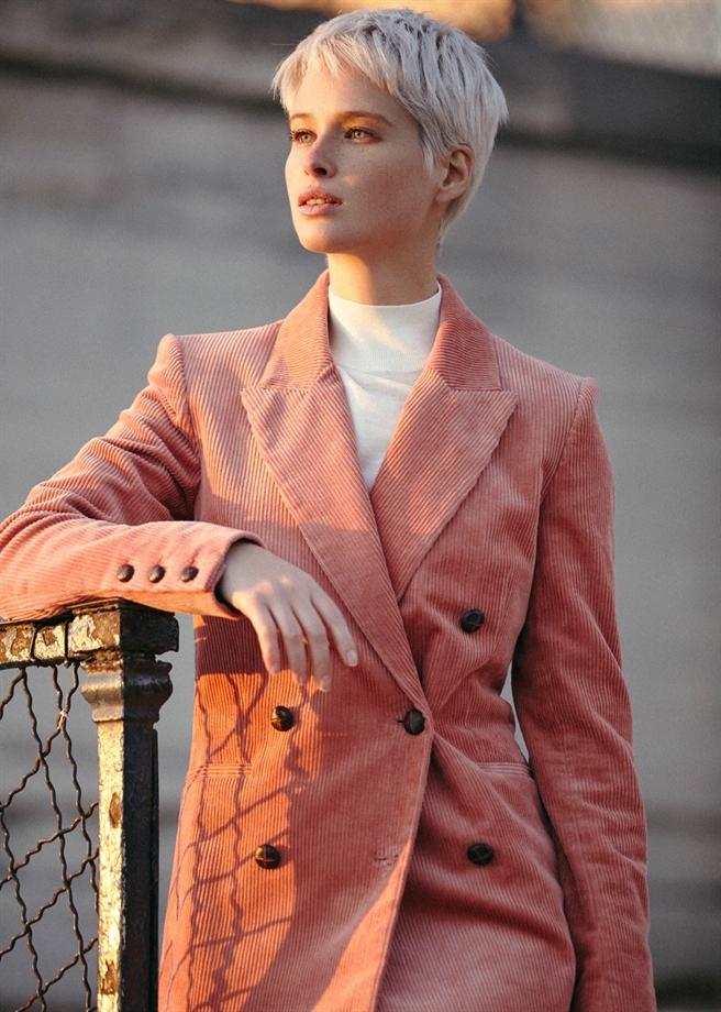 Picture of Chloé François