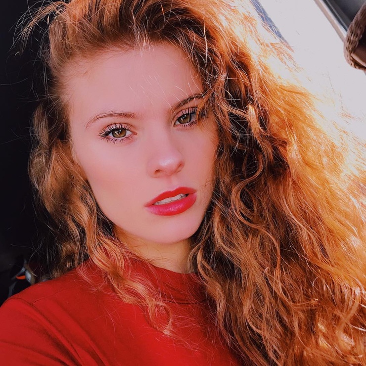 Picture of Elley V Peart