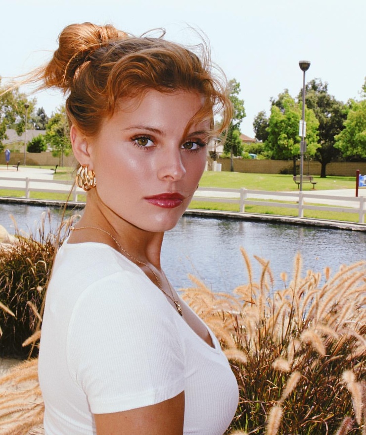 Picture of Elley V Peart