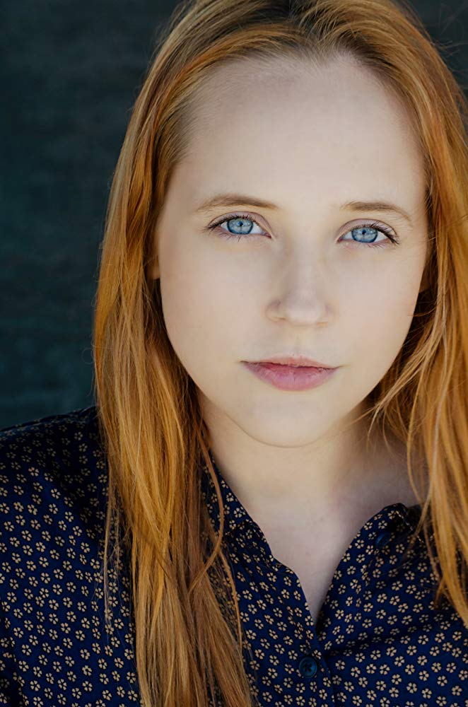 Image of Nicole Elliott