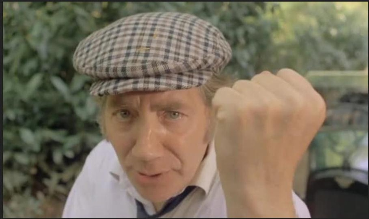 Picture of Alfie Bass