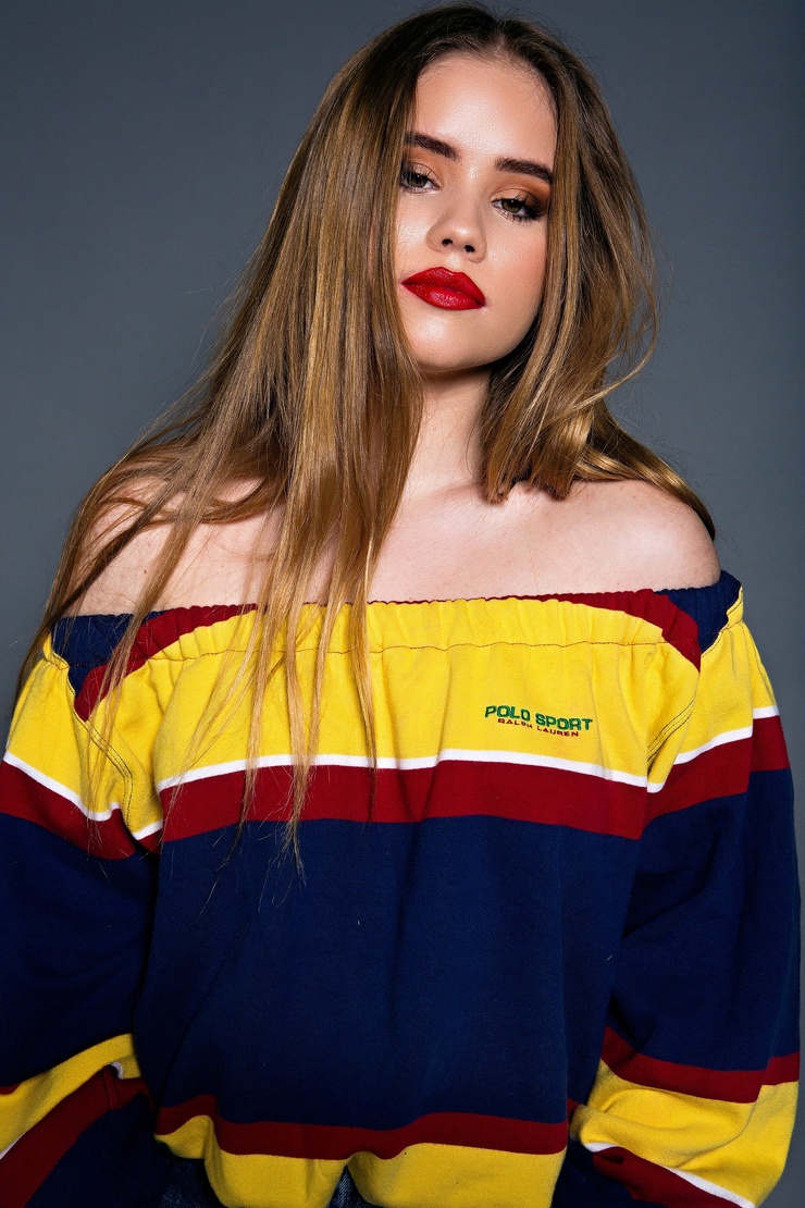 Picture of Lexee Smith