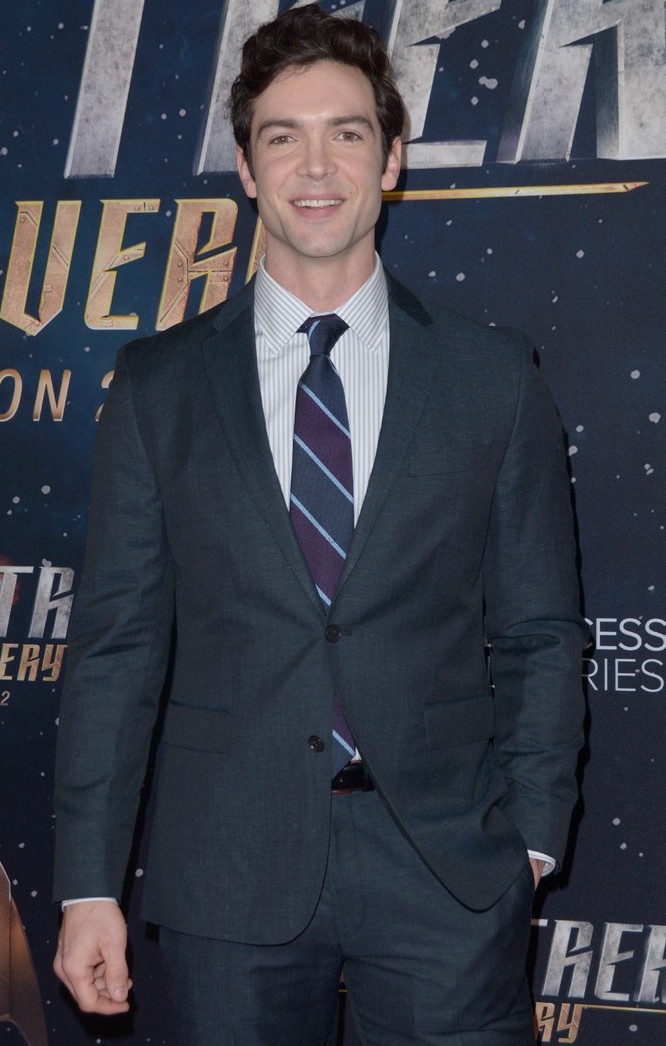 Picture of Ethan Peck
