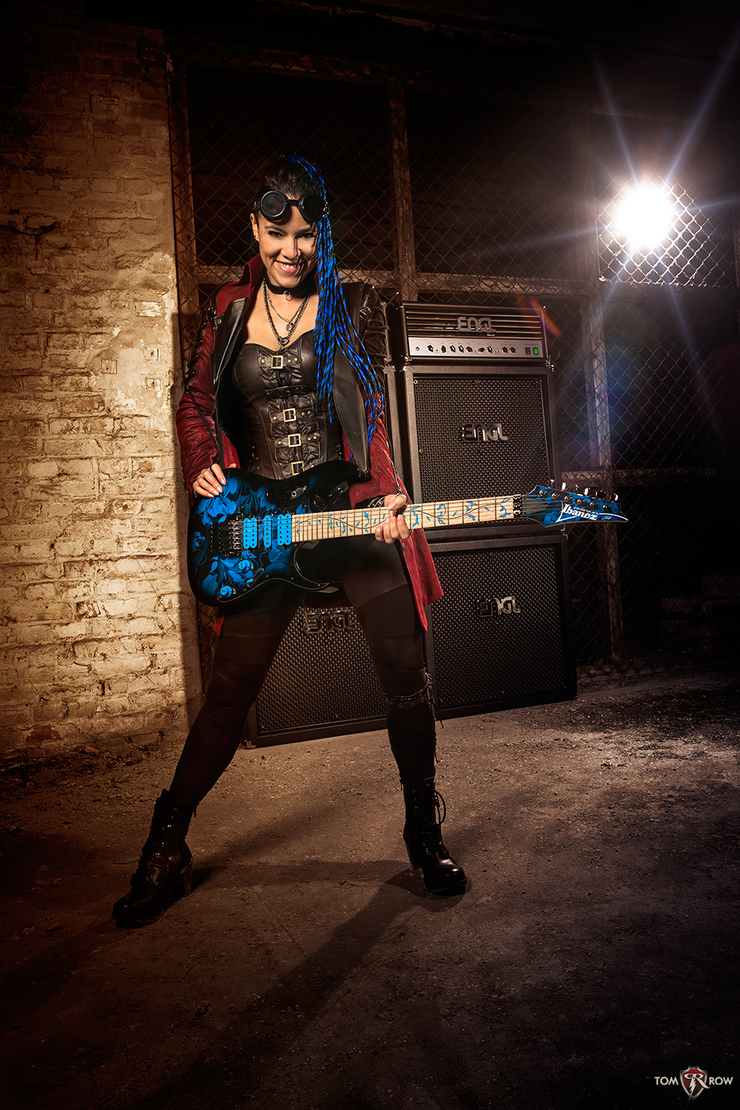 Jen Majura picture