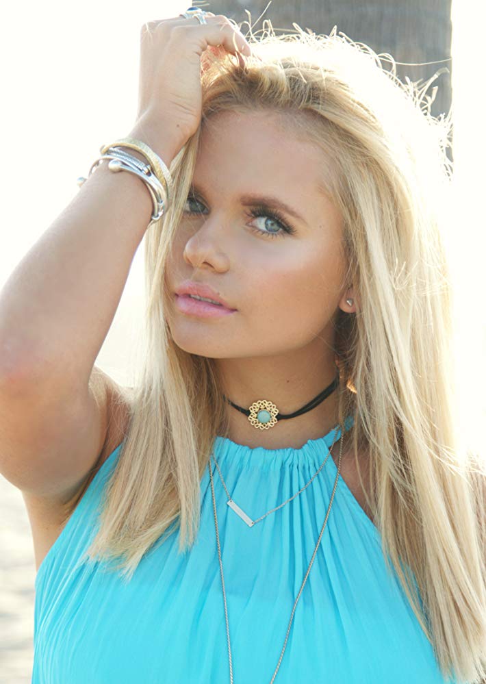 Picture of Alli Simpson