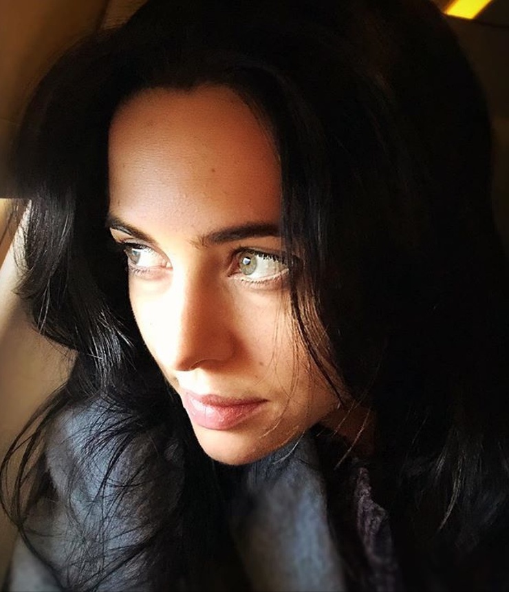 Holly Deveaux image