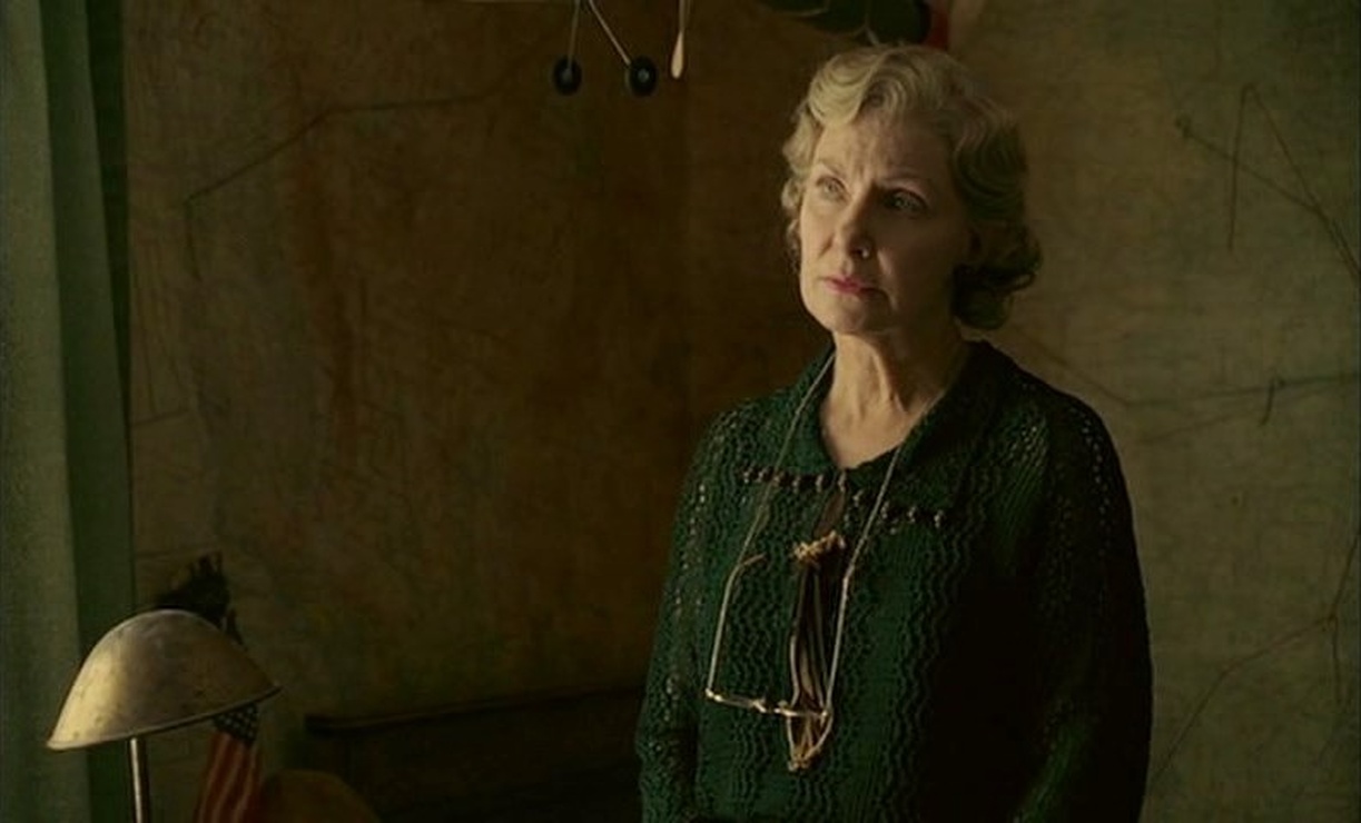 Joanne Woodward in Mr. & Mrs. Bridge