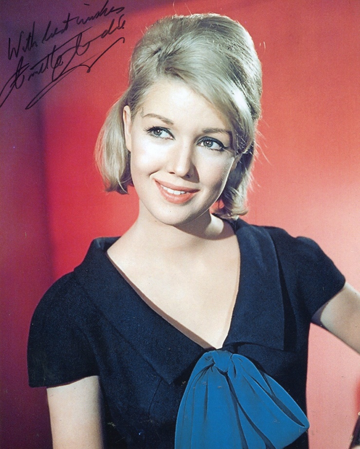 Image of Annette Andre