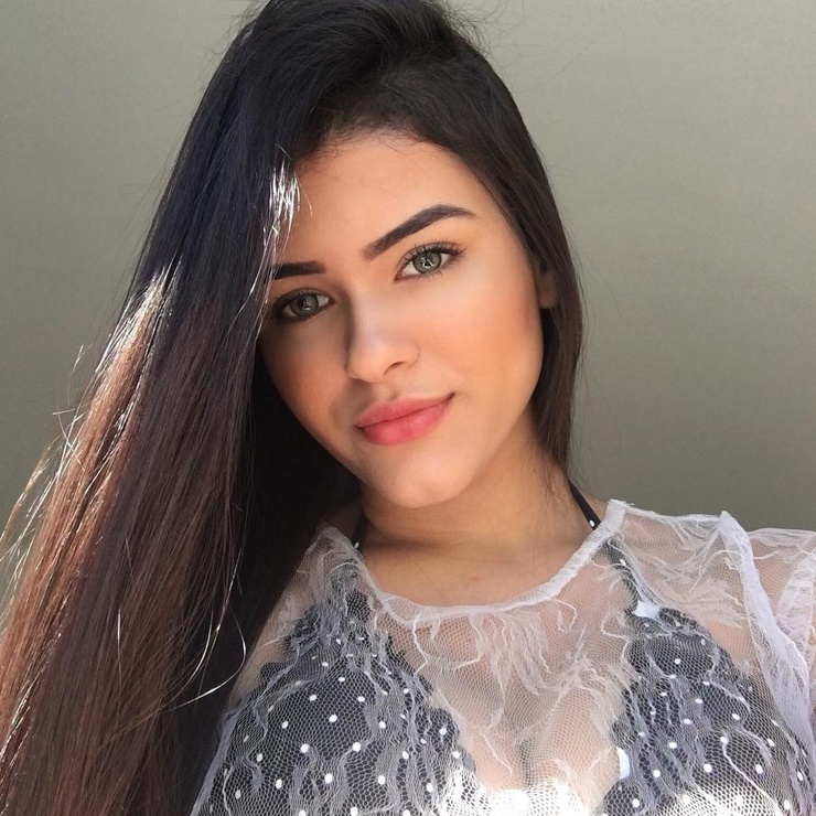 Picture of Luana Andrade