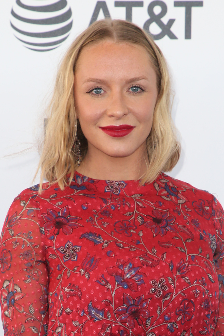 Image of Annie Starke