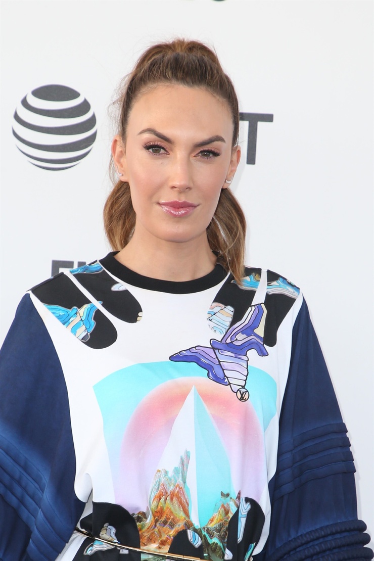 Picture of Elizabeth Chambers