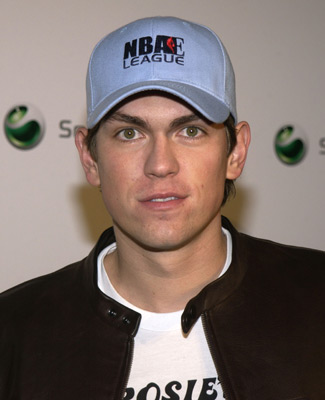 Picture of Steve Howey