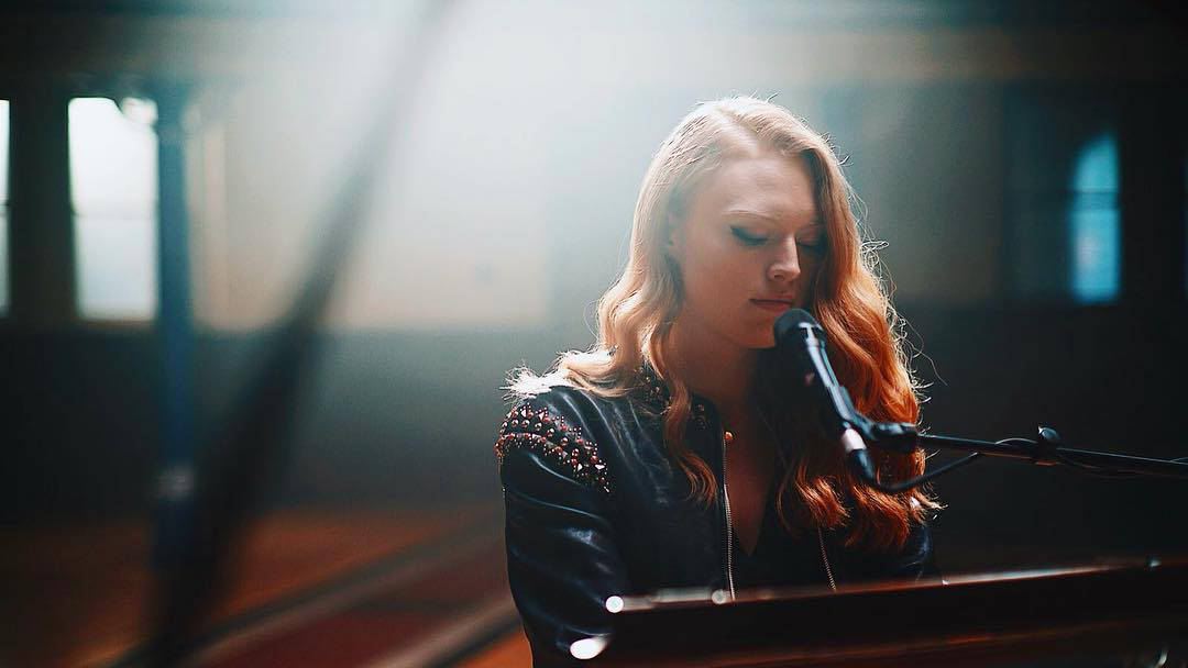 Freya Ridings image