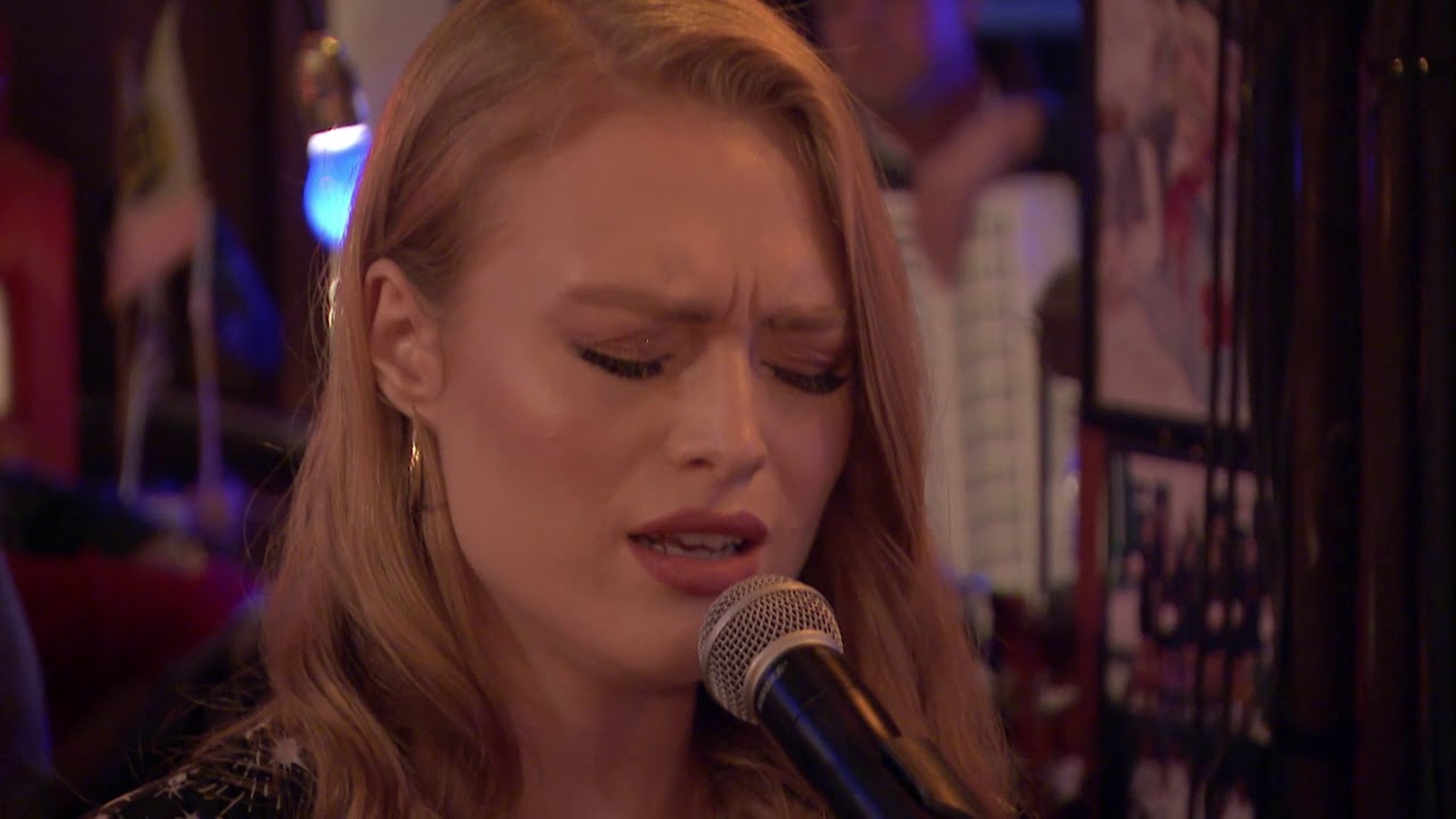 Picture of Freya Ridings