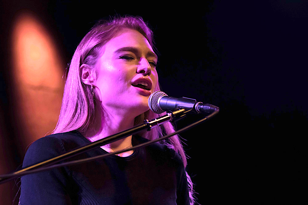 Freya Ridings image