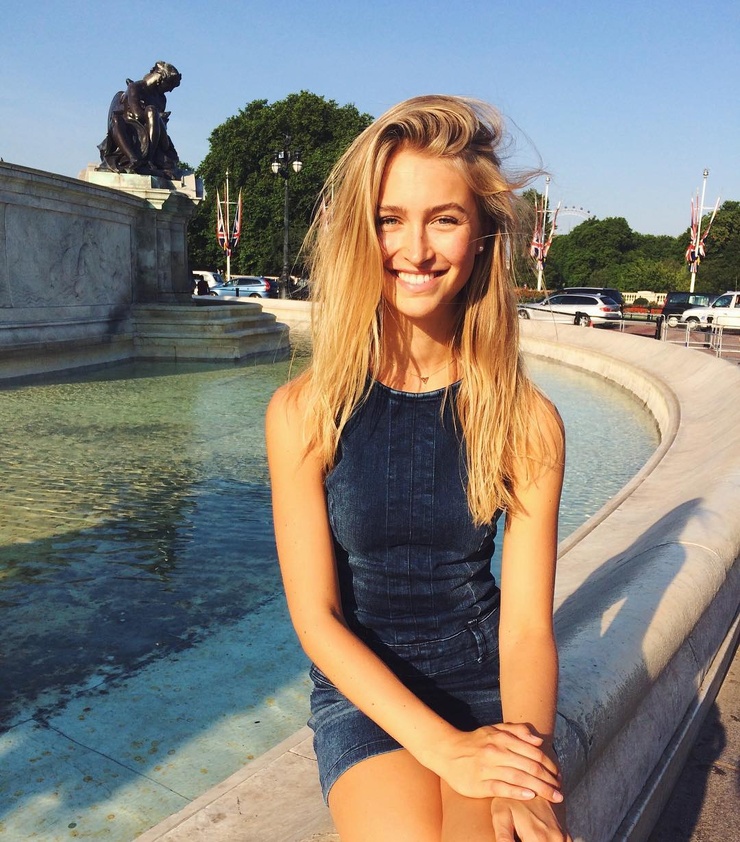 Picture of Lilly Lueesse