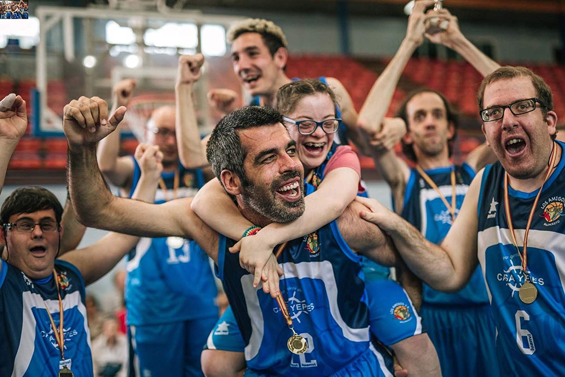 Campeones image