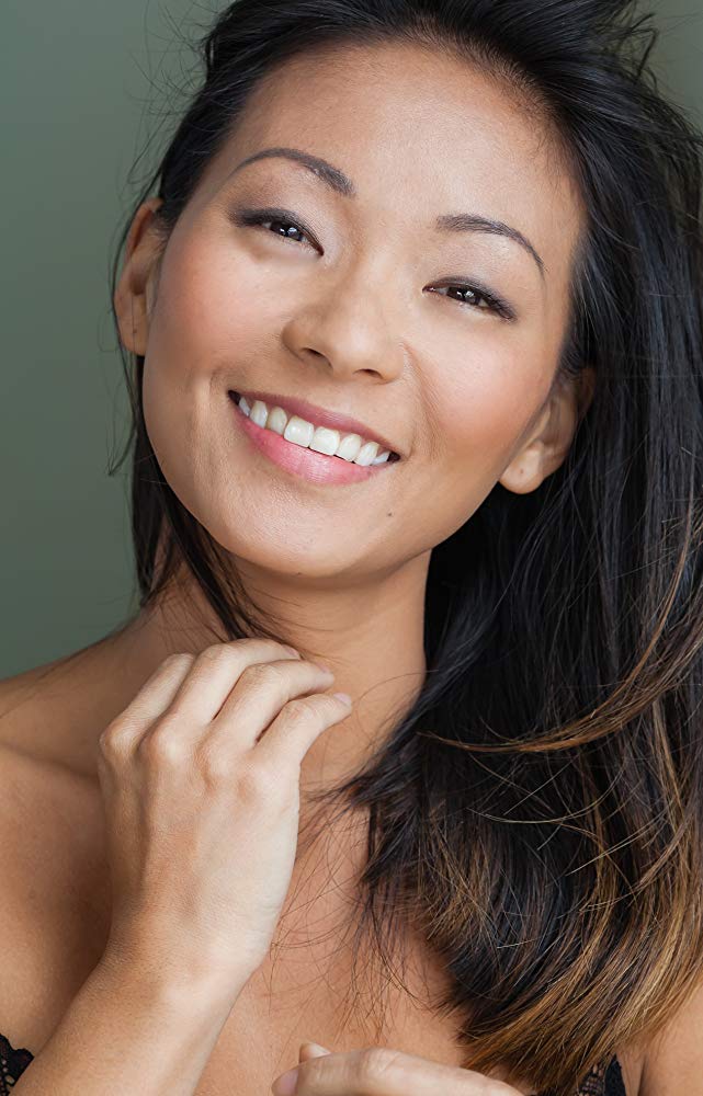 Picture of Caitlin Gold