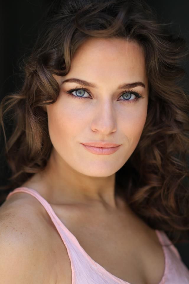 Picture of Caitlin Leahy