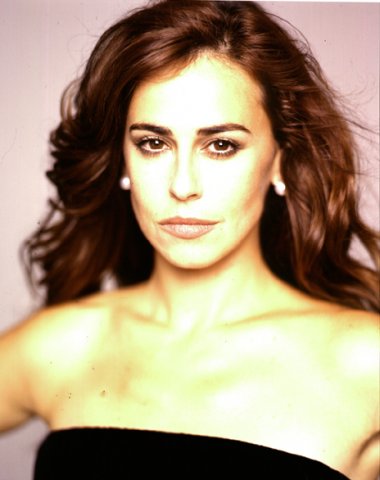 Daniela Escobar image