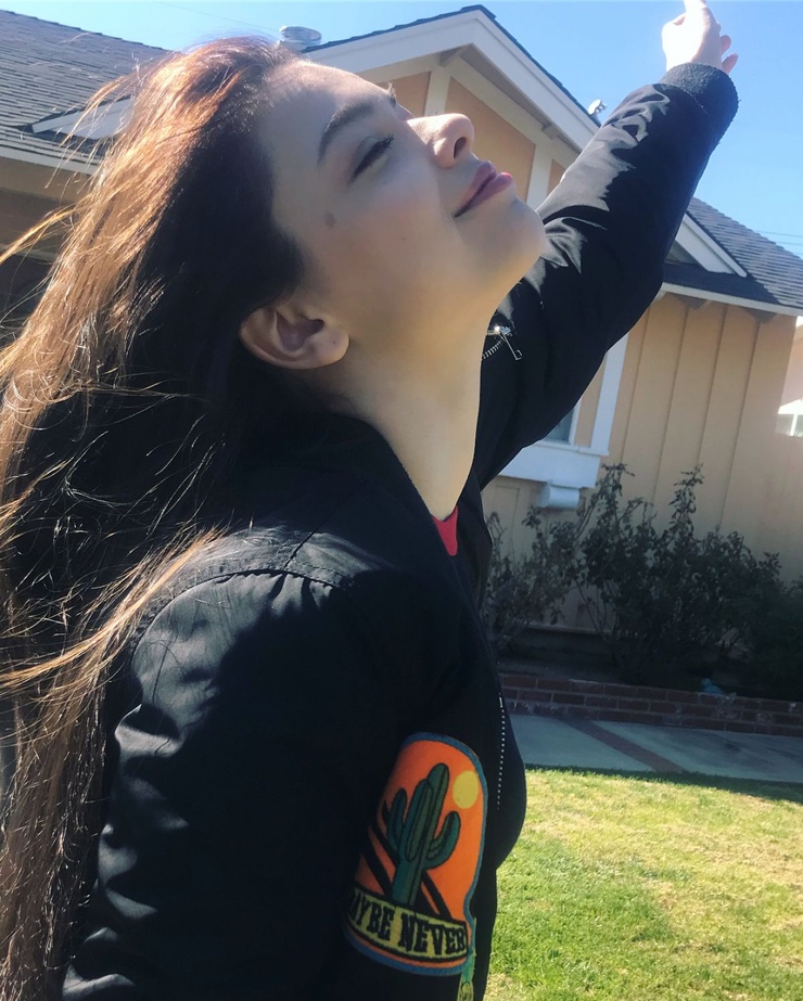 Picture of Nikki Hahn